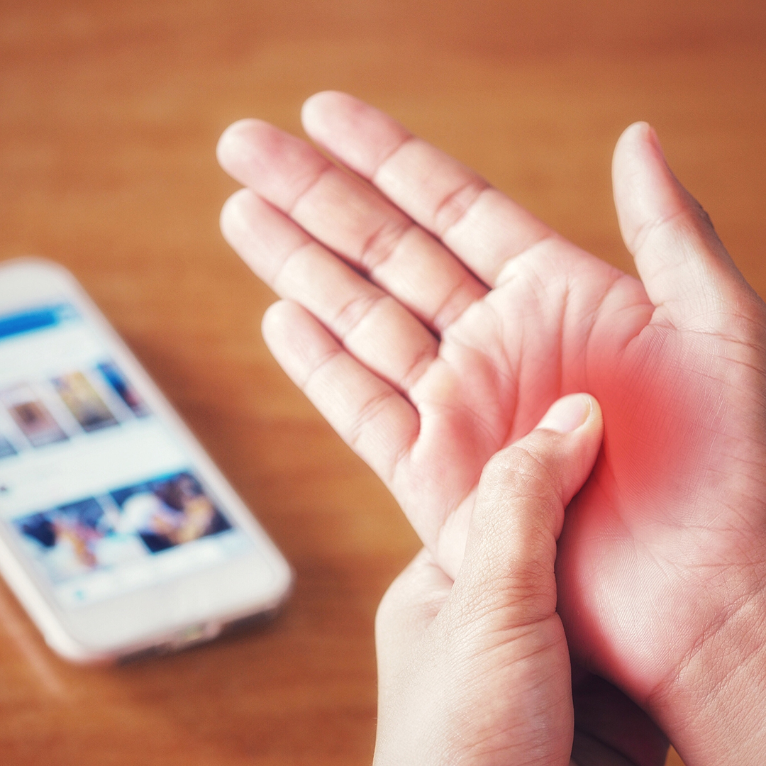 Smartphone Use and Hand Pain | Orlin Cohen